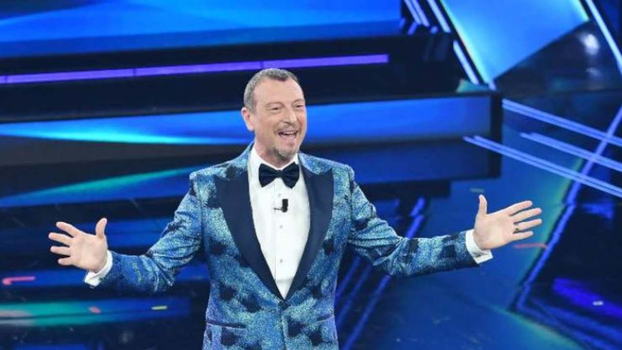 Amadeus, il grande annuncio del conduttore: che emozione - FOTO